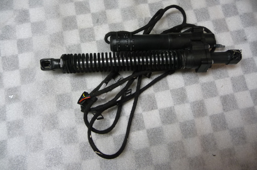 2015-2016 BMW F10 528i 535d M5 Rear Trunk Lid Left Spindle Drive ...