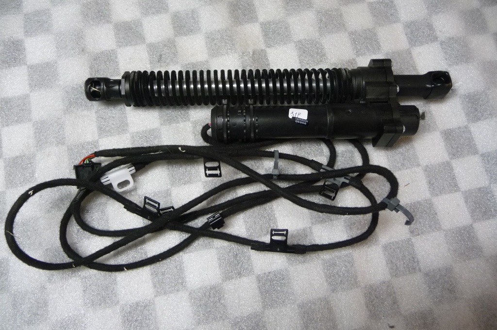 2015-2016 BMW F10 528i 535d M5 Rear Trunk Lid Left Spindle Drive ...