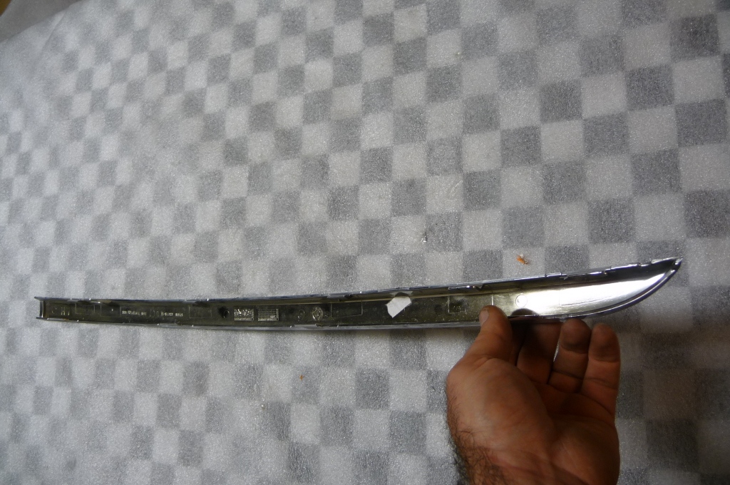 BMW 7 Series Front Bumper Left Moulding 51117197291 OEM OE | LA Global ...