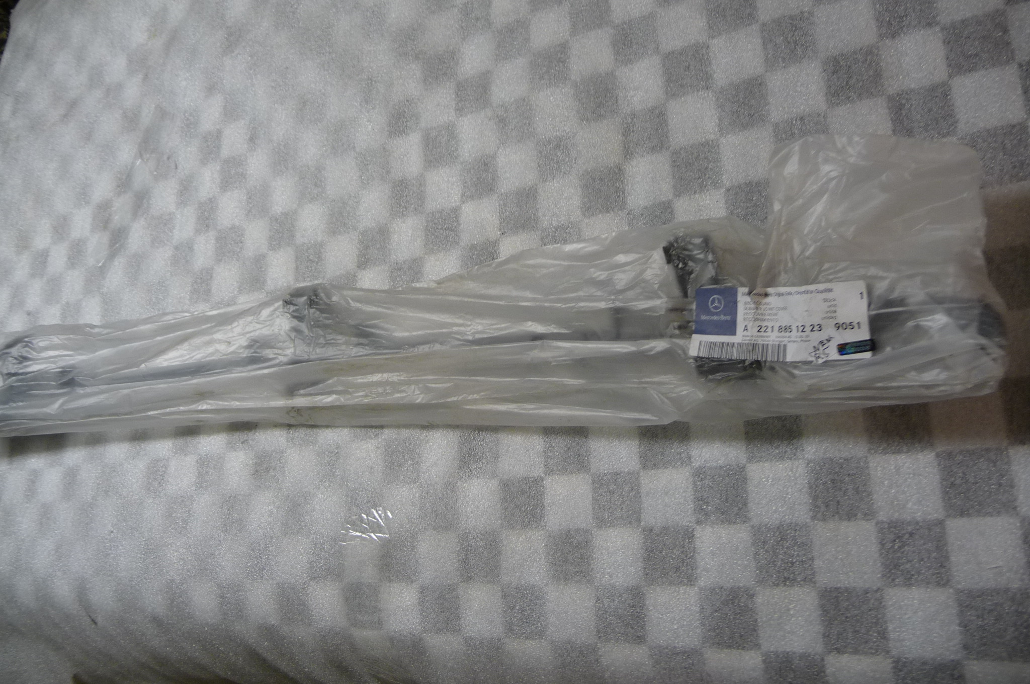 Mercedes-Benz W221 Front Bumper Joint Cover A2218851223 9051 NEW OEM ...