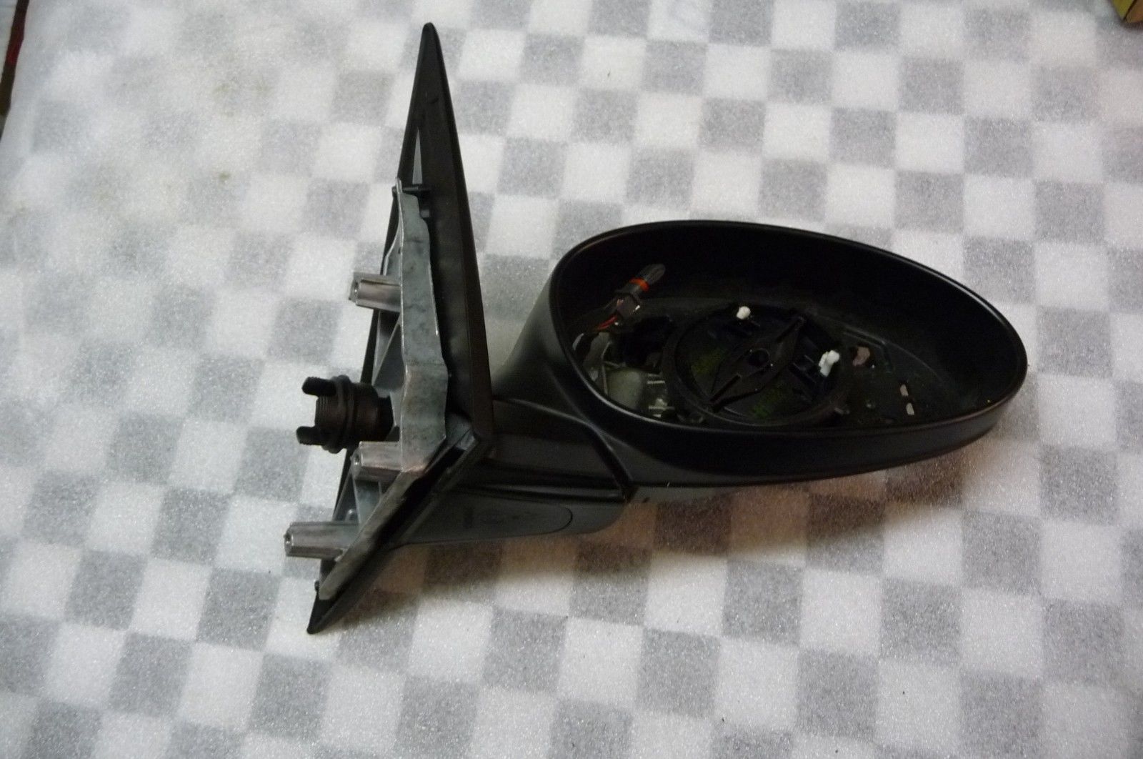 BMW 3 Series Right Outside Fold In Heated Mirror w/o Glass 51167189978 ...