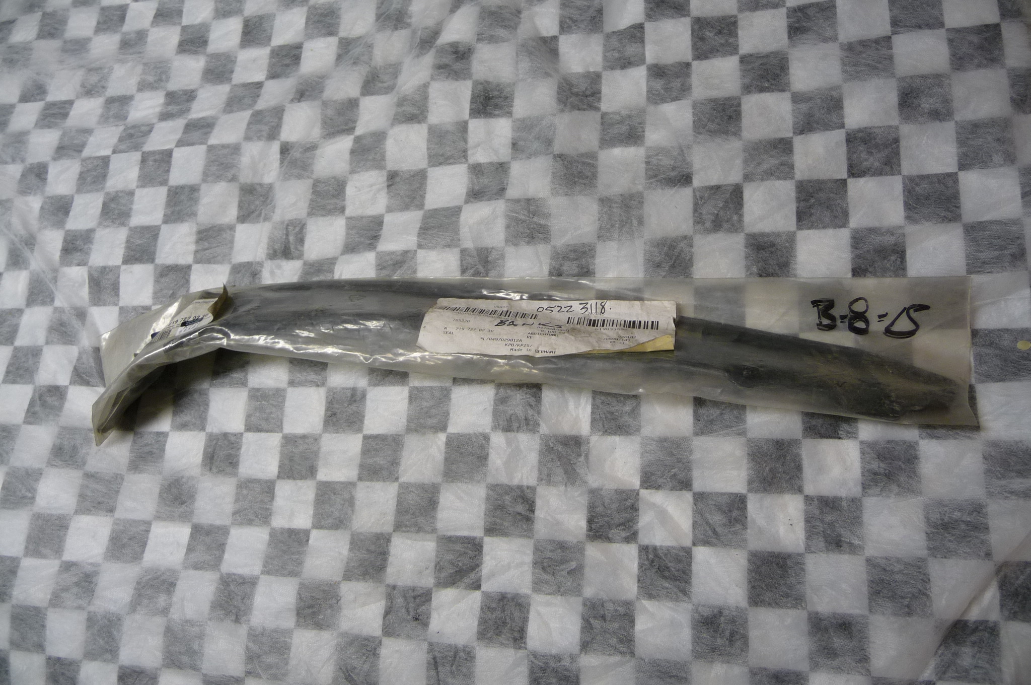 Mercedes Benz W219 Front Right side Door Weatherstrip Seal A2197270230 ...