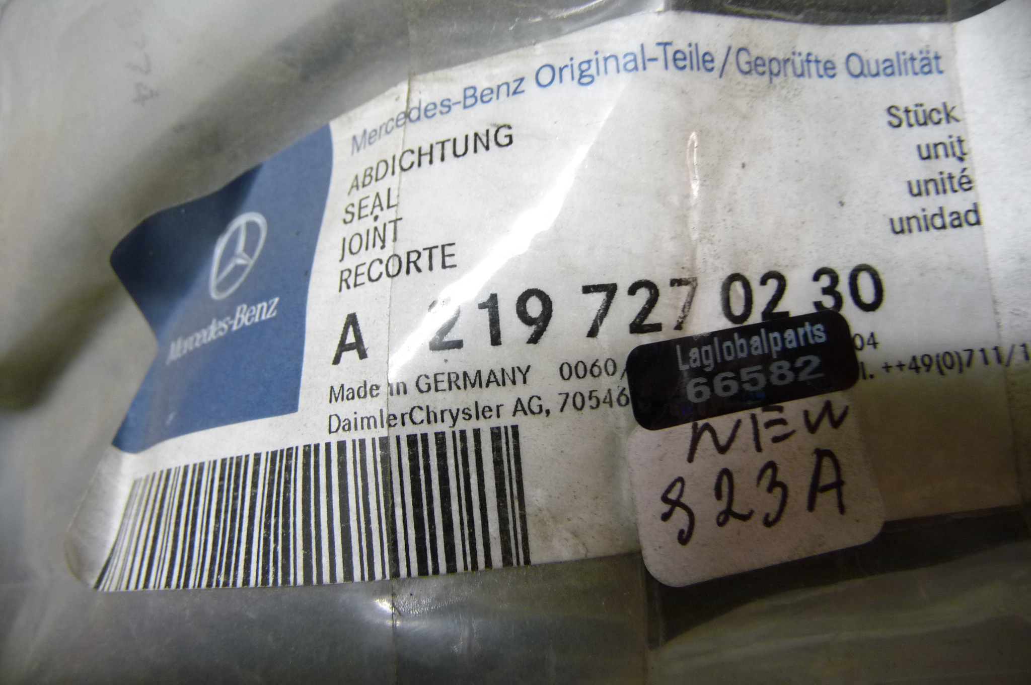 Mercedes Benz W219 Front Right side Door Weatherstrip Seal A2197270230 ...