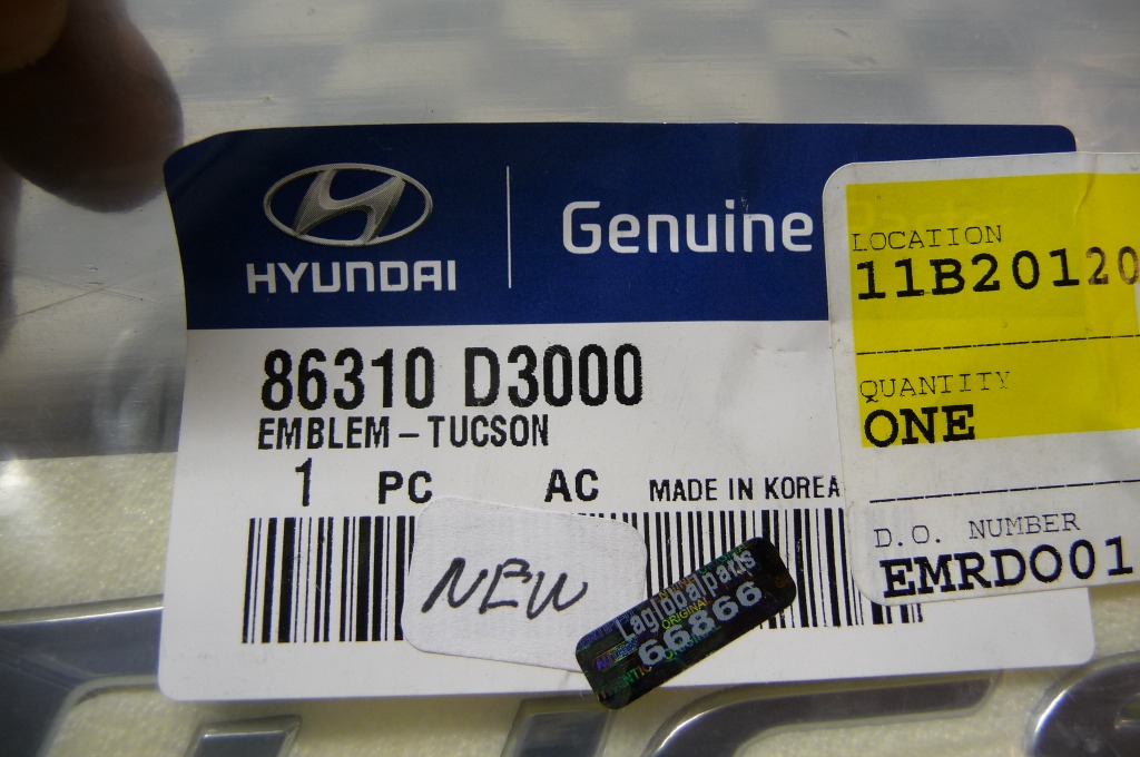 Hyundai Tucson Emblem Nameplate Logo Badge Lettering -NEW- 86310-D3000 ...
