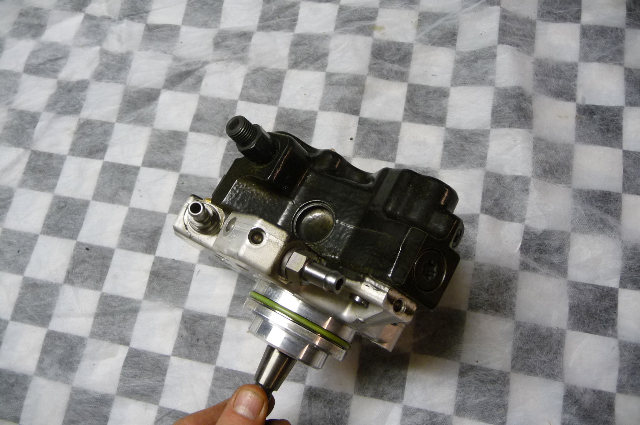 Mercedes Benz GL ML Fuel Injection High Pressure Pump A6420701301 OEM ...