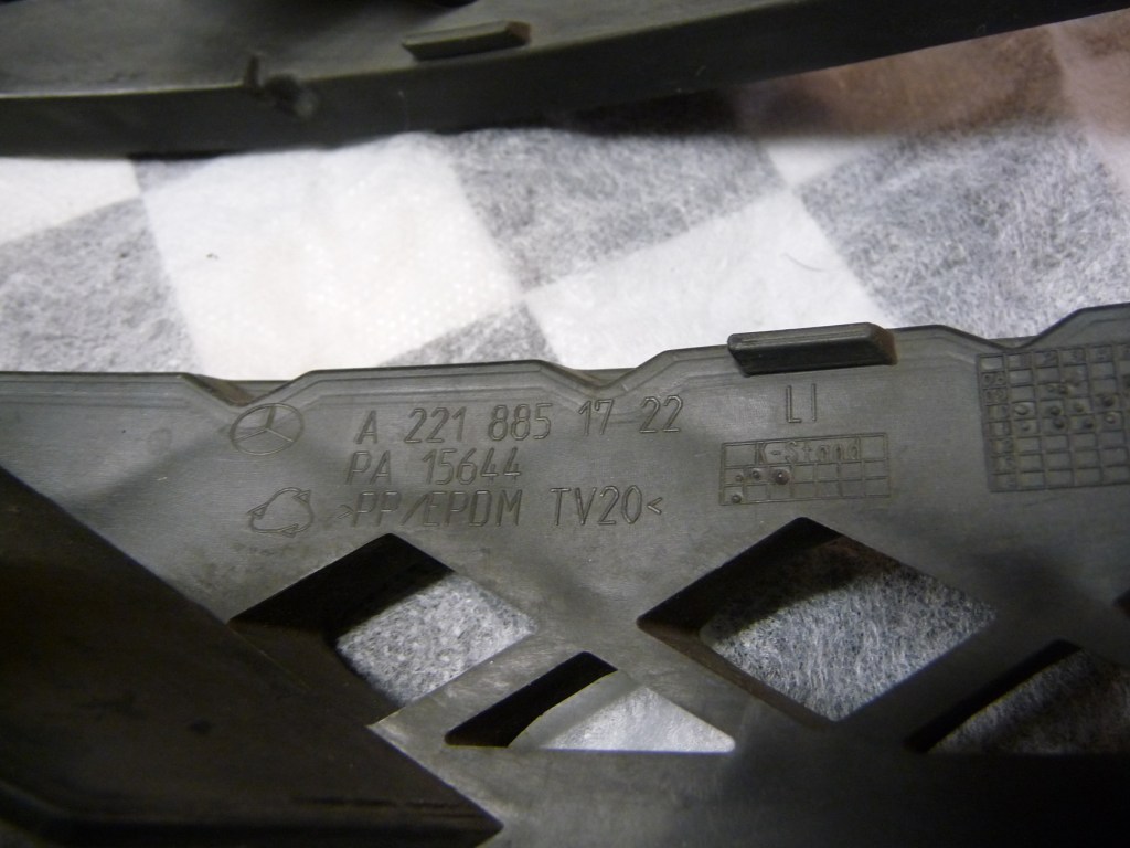 Mercedes Benz S Class Cover Bumper Area Left Grille A 2218851722 OEM OE ...