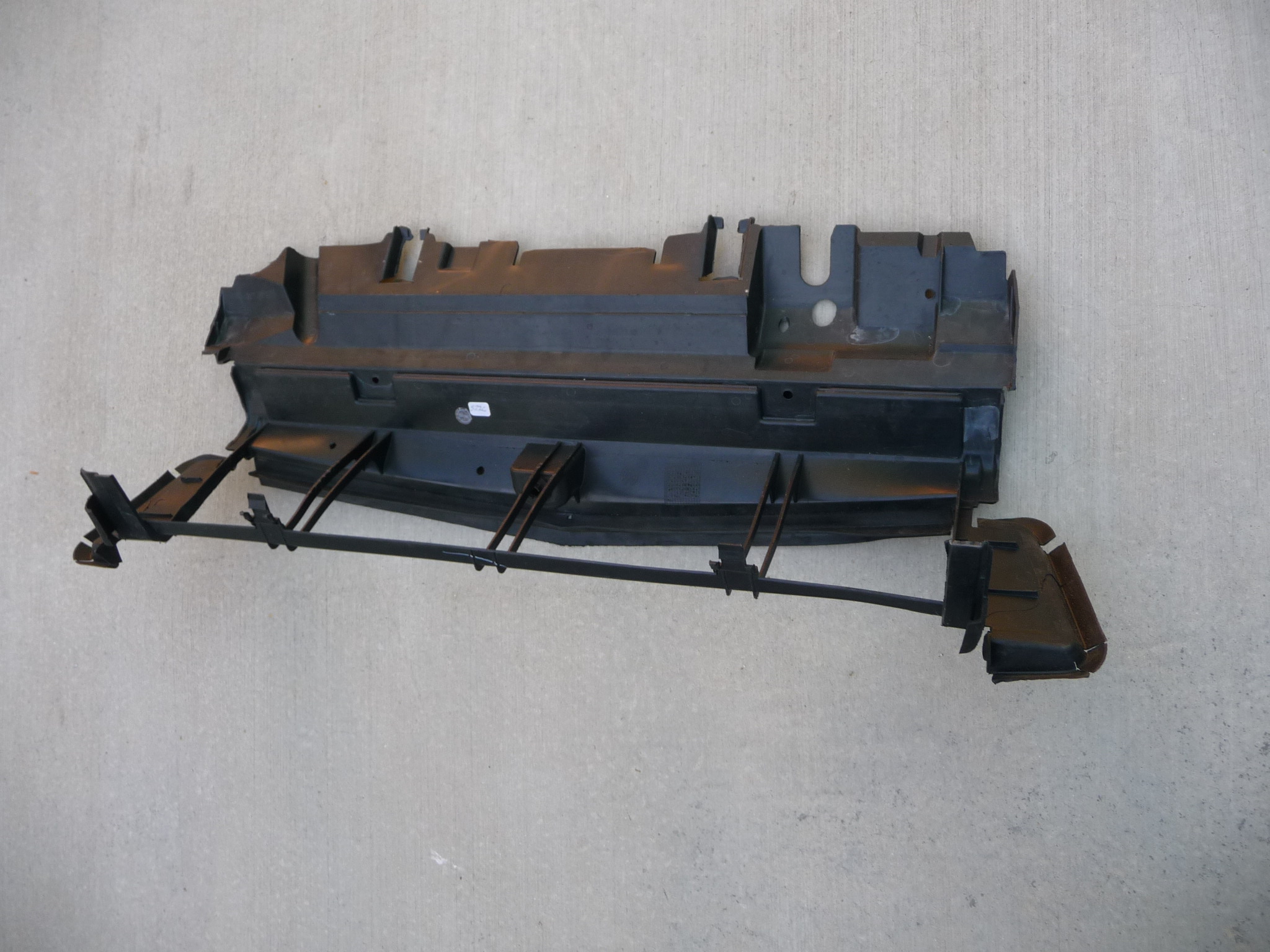 Mercedes Benz W204 C250 Front Radiator Lower Baffle 2045053430 OEM OE ...