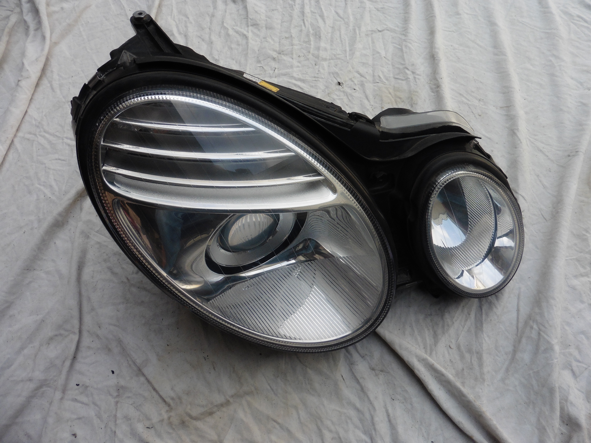 Mercedes Benz W211 E Class Right Passenger Halogen Headlight 2118203461 ...