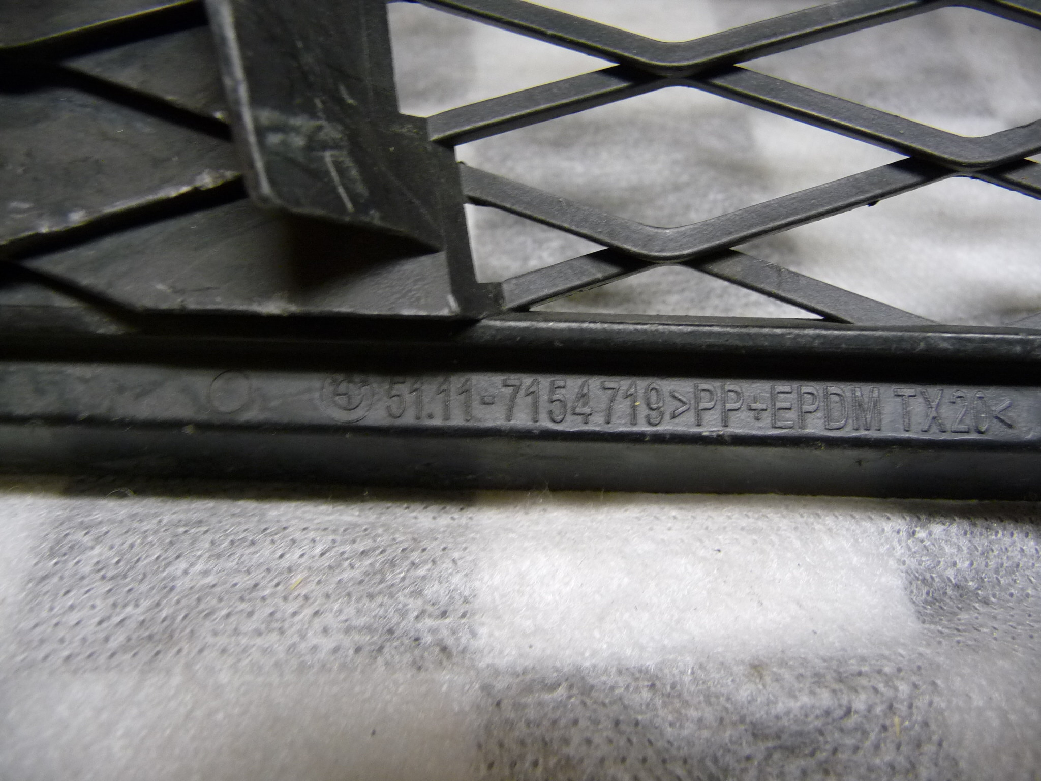 BMW 3 Series E92 E93 Front Bumper Left Partially Open Grid 51117154719 ...