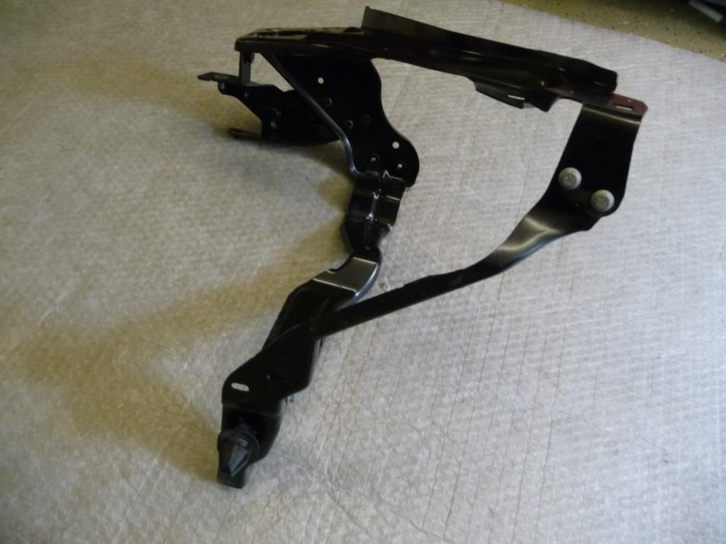 Mercedes Benz C Front Left Headlight Lighting Unit Frame Carrier A ...