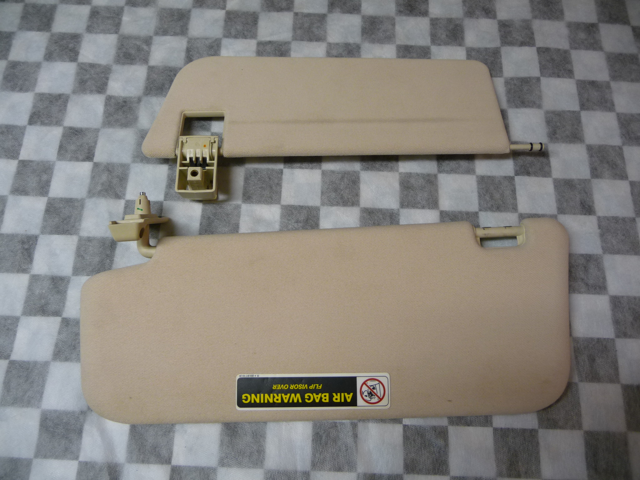 Mercedes Benz W211 E320 E350 E500 E550 Right Side Sun Visor A2118100410 ...