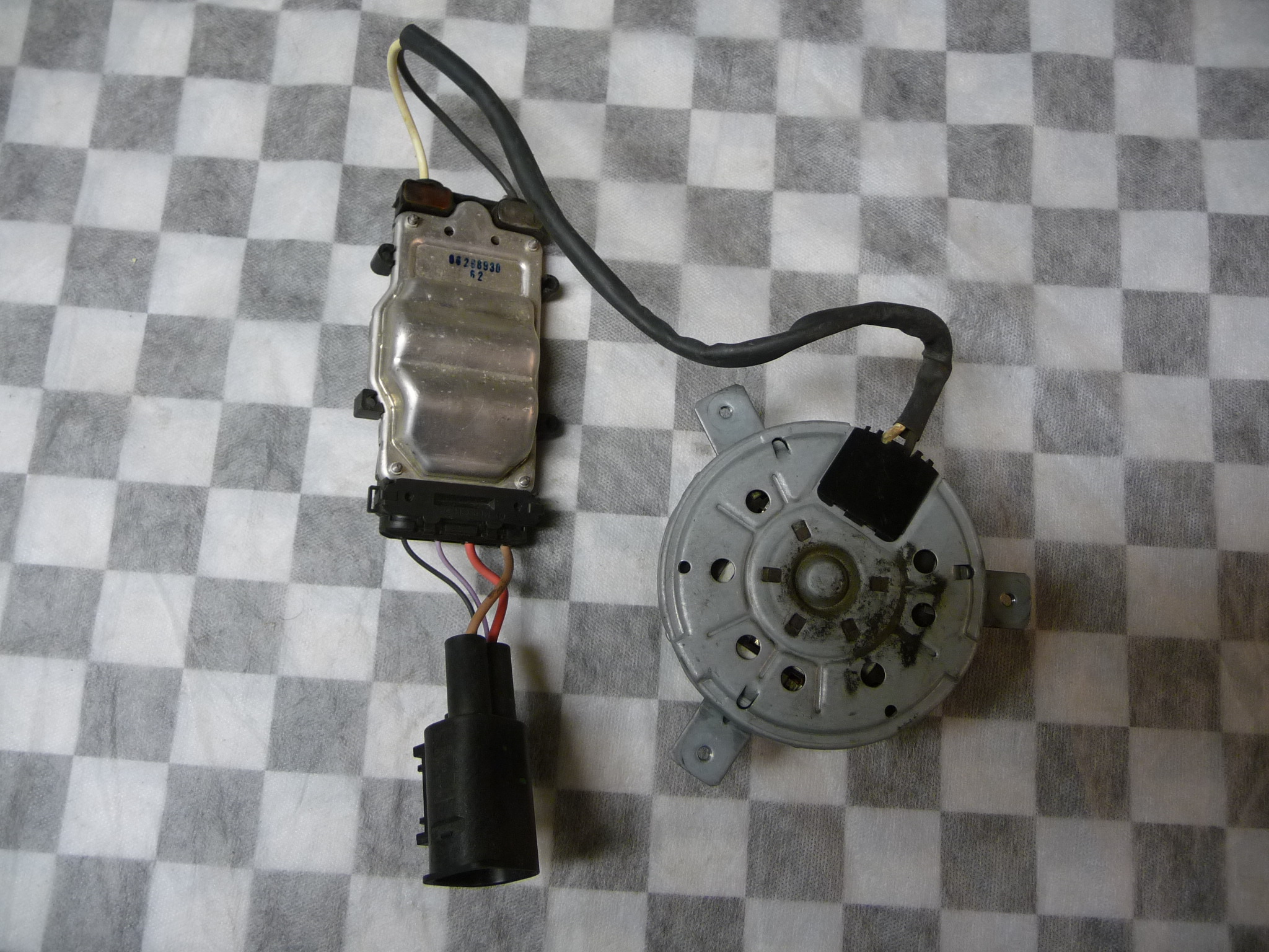 Mercedes Benz C350 Engine Cooling Fan Motor 1137328230 OEM OE | LA ...