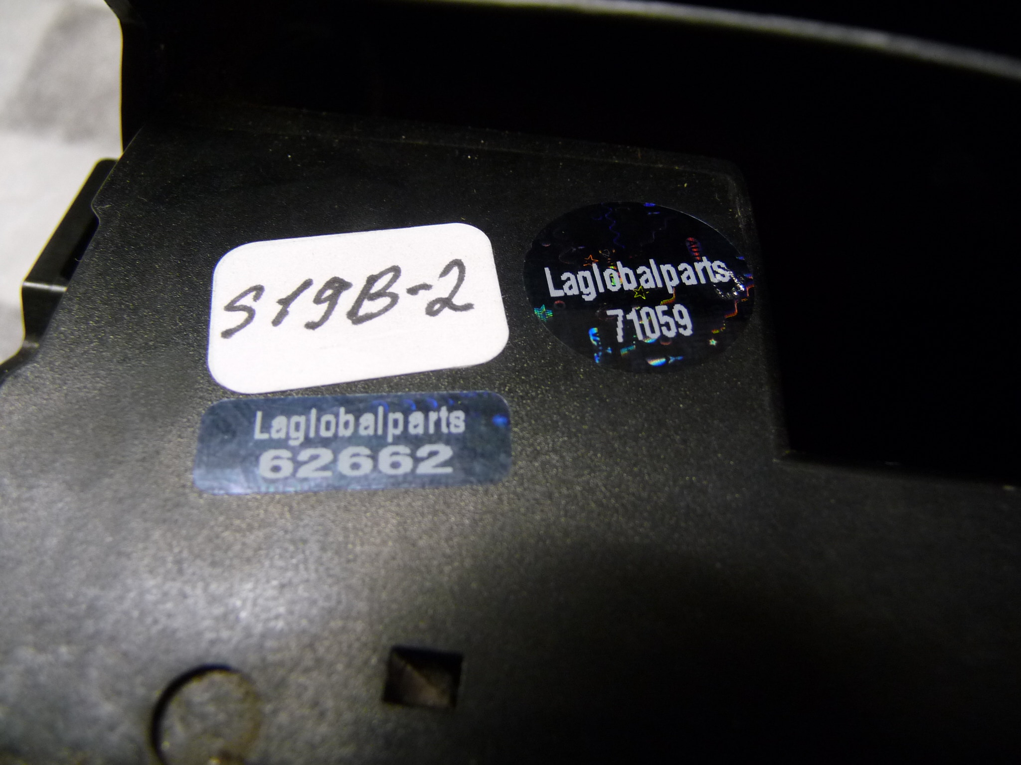 Mercedes Benz W211 E320 E350 E500 Center Console Ashtray A2118101330 ...