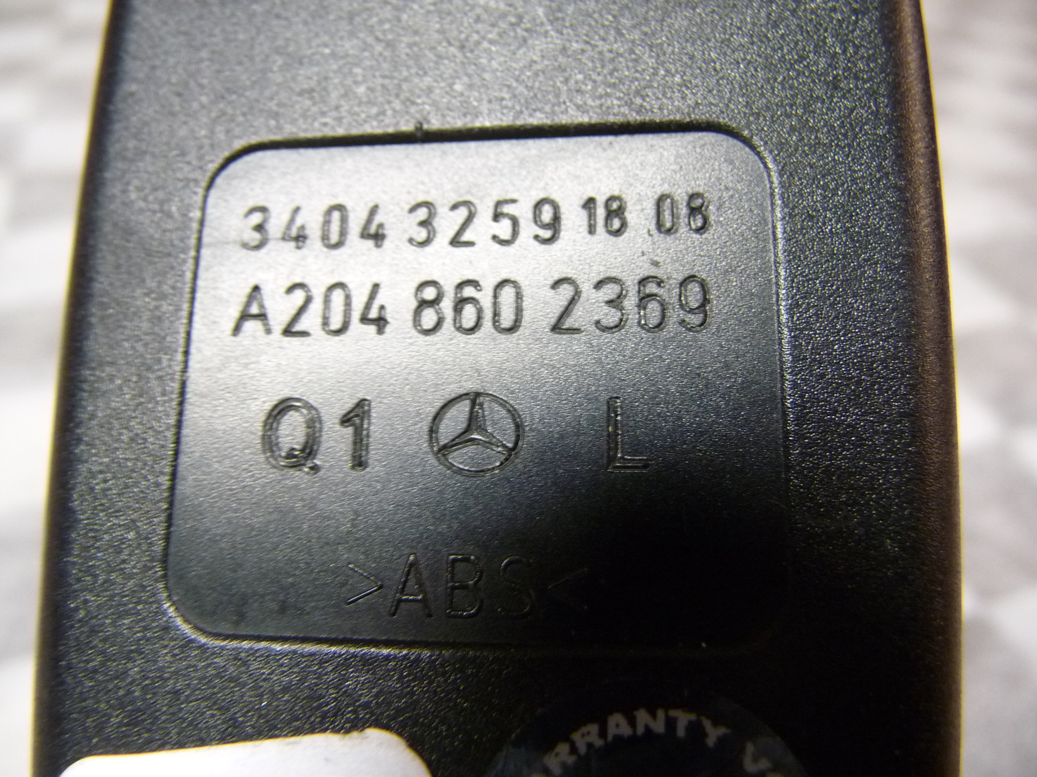 Mercedes Benz W204 C-Class Front Left Seat Belt Buckle A2048602369 OEM ...