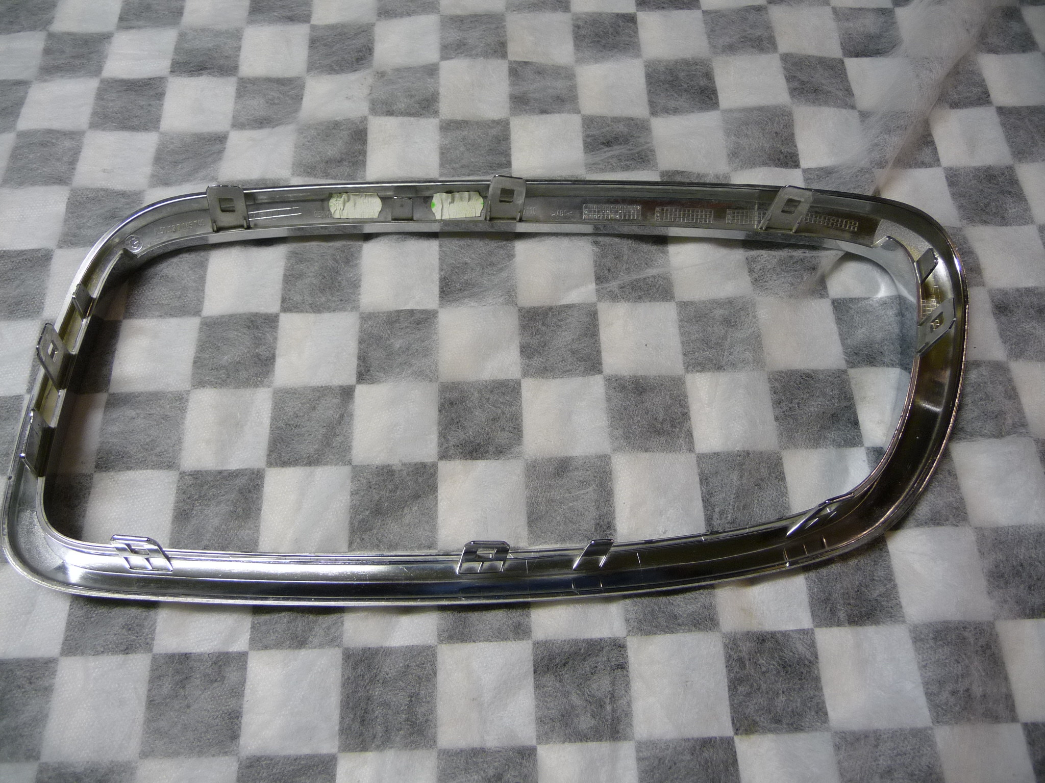 BMW 7 Series Front Right Passenger Side Grill Grille Trim Ring ...