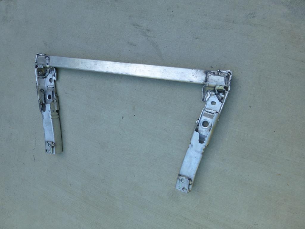 Maserati Ghibli Third Load Path Cross Member Support Frame 670009989 ...