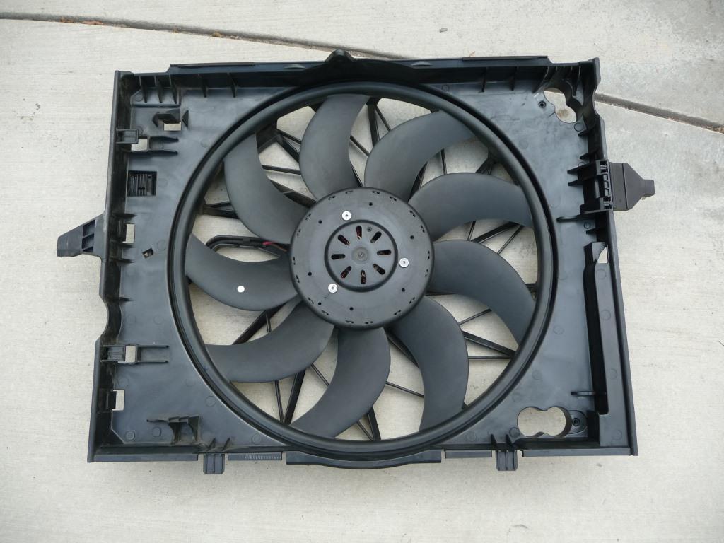 BMW 5 6 Series E60 E63 E64 Radiator Cooling Fan Assembly 17427534911 ...