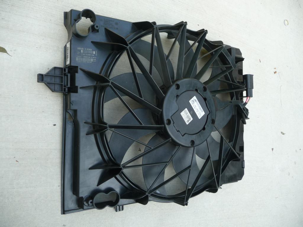BMW 5 6 Series E60 E63 E64 Radiator Cooling Fan Assembly 17427534911 ...