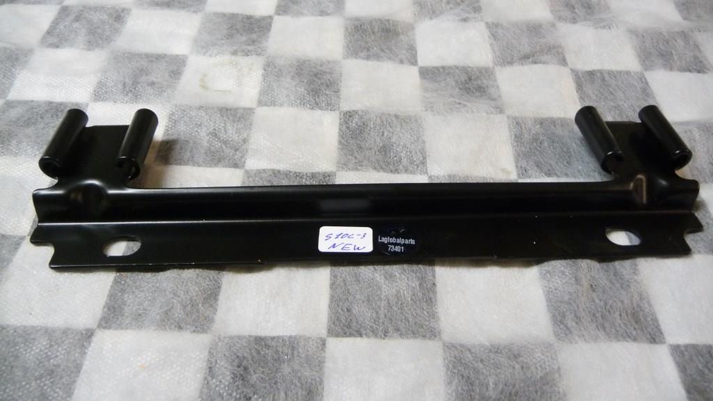 Mercedes Benz S Class Exhaust Muffler & Pipe Rear Bracket A2214920242 ...