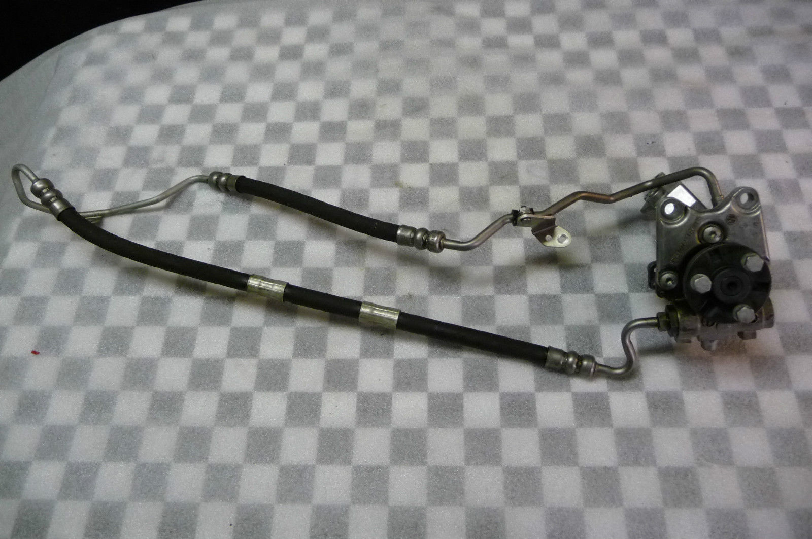 BMW 5 Series Power Steering Pump LUK LF30 Assy. Complete 32416777321 ...