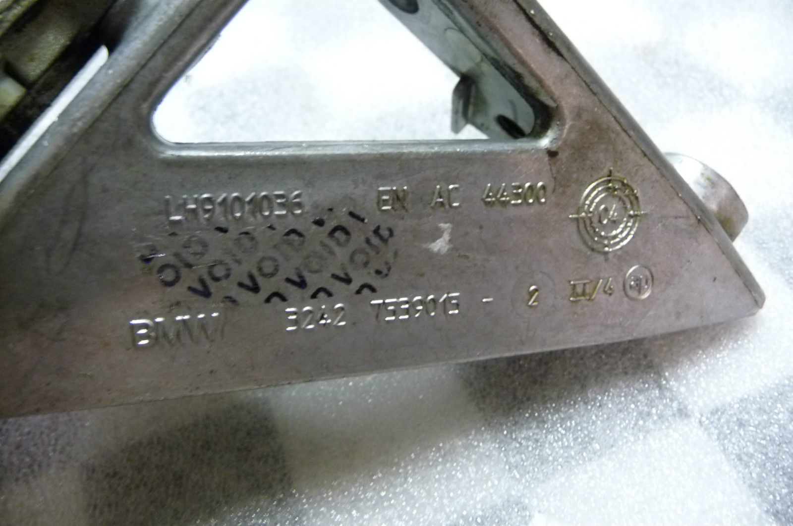 BMW 5 Series Power Steering Pump LUK LF30 Assy. Complete 32416777321 ...