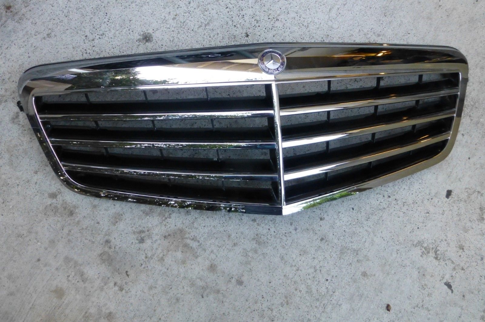 Mercedes Benz W212 E Class 4 Door Front Grille Grill Shell 2128800583 ...
