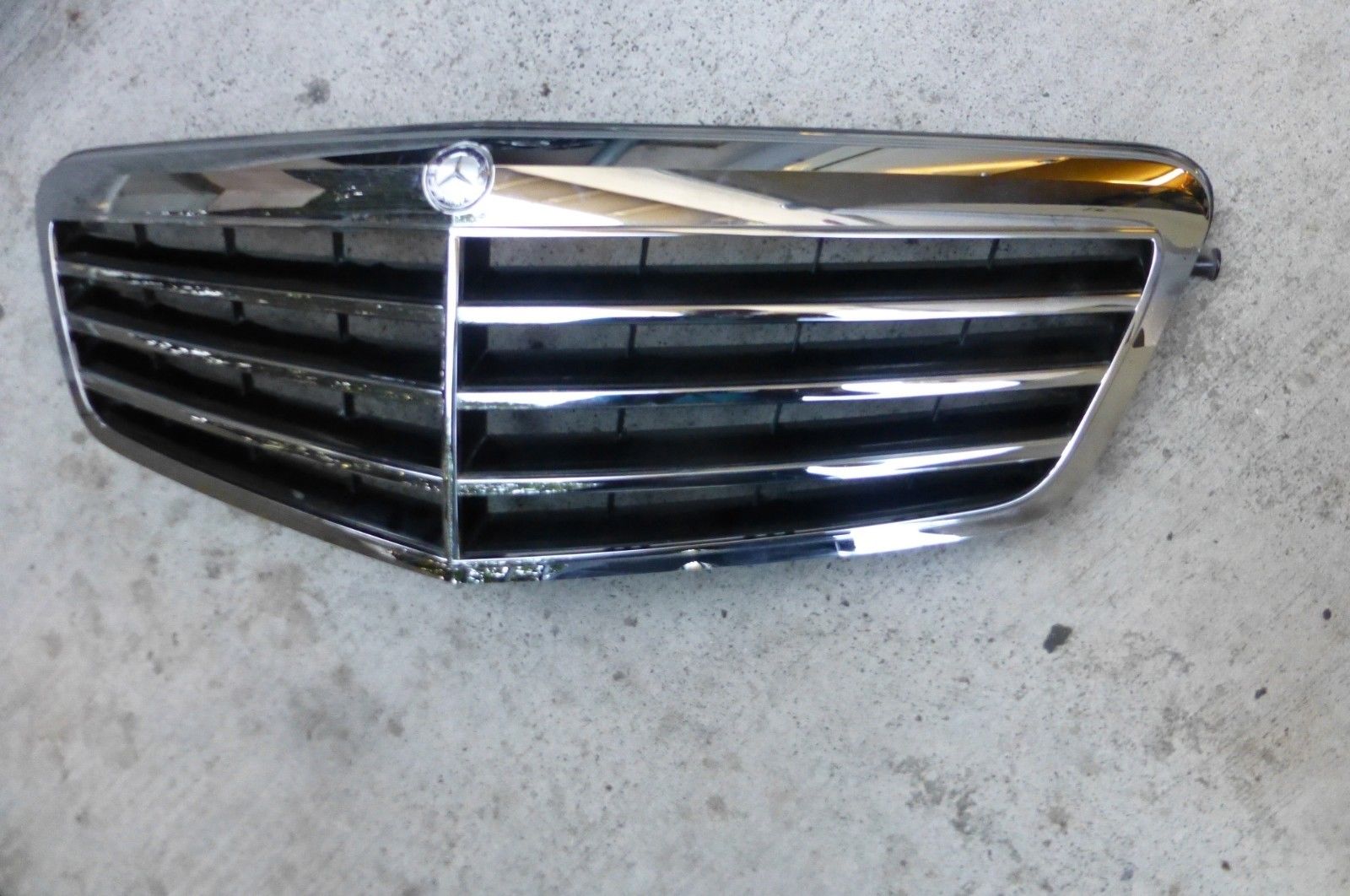 Mercedes Benz W212 E Class 4 Door Front Grille Grill Shell 2128800583 ...