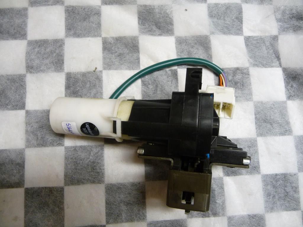 Maserati Quattroporte Trunk Lid Door Lock (missing part) 67826200 OEM ...