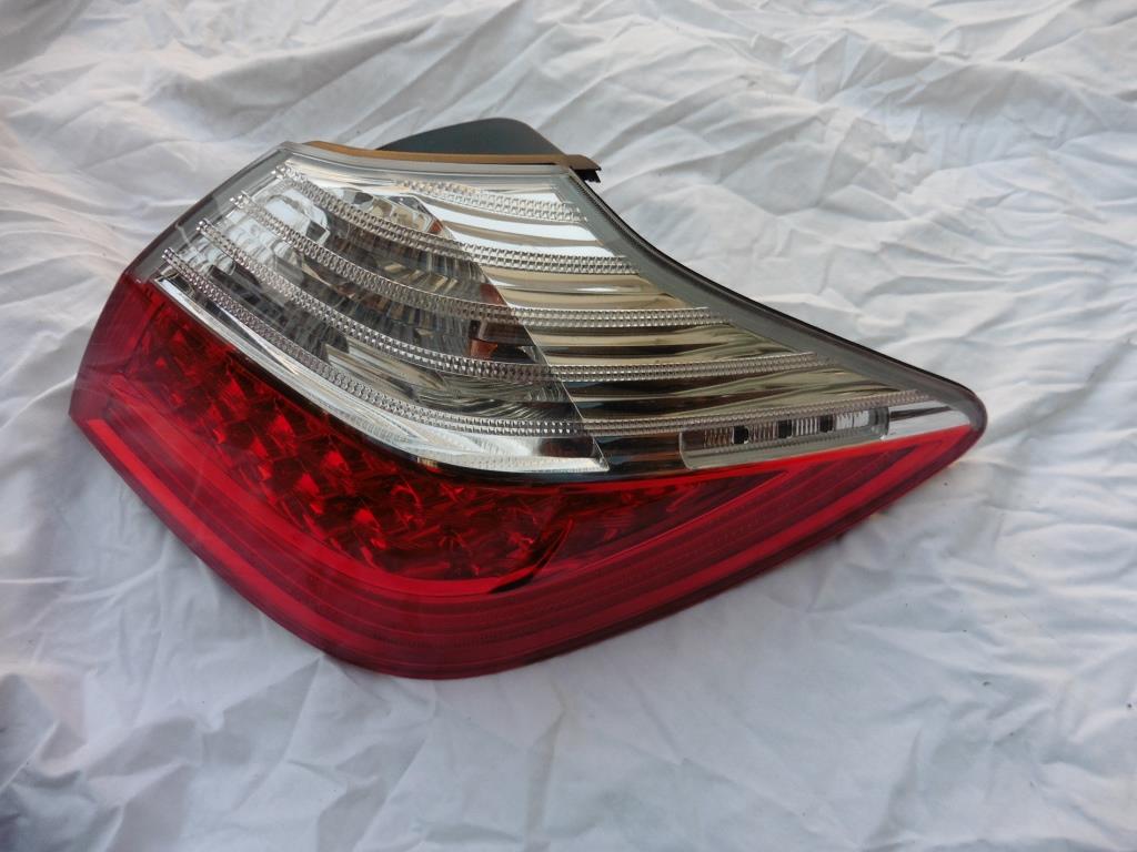 Hyundai Genesis Sedan Rear Right Passenger RH Taillight Lamp 92402 ...