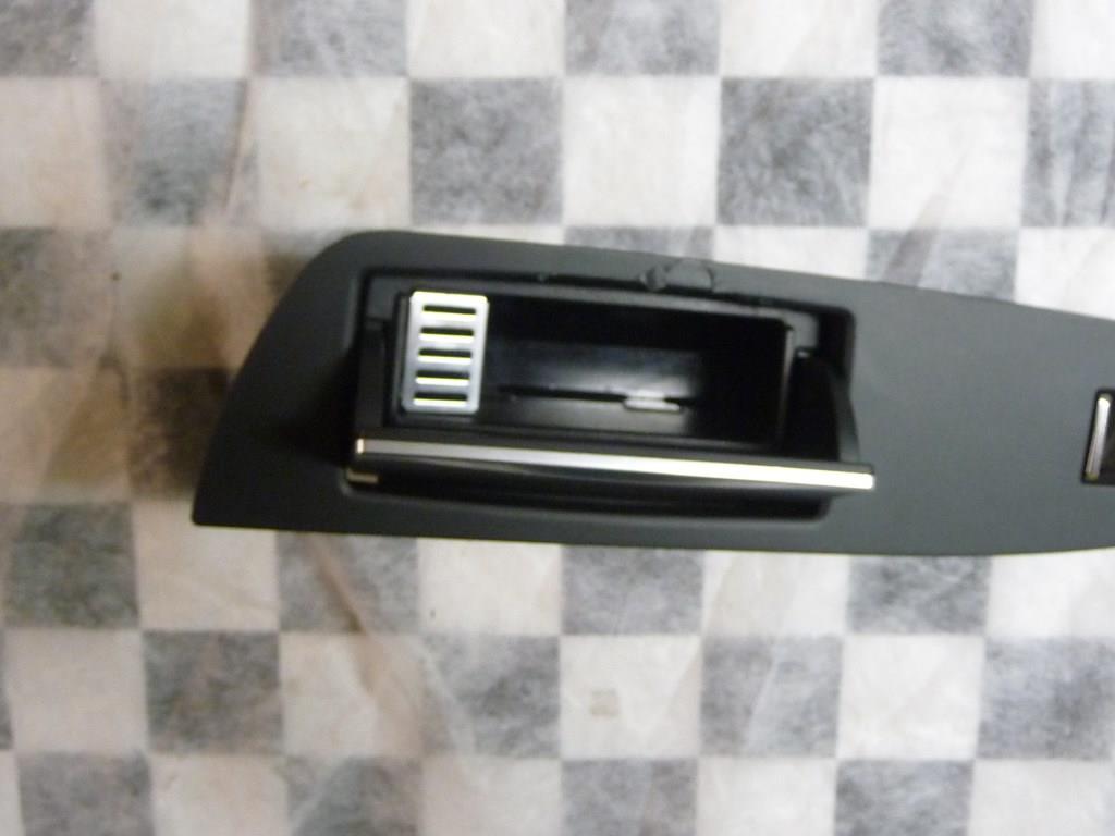 BMW 7 Series Rear Right Ashtray Finisher Black (worn out) 51427322870 ...