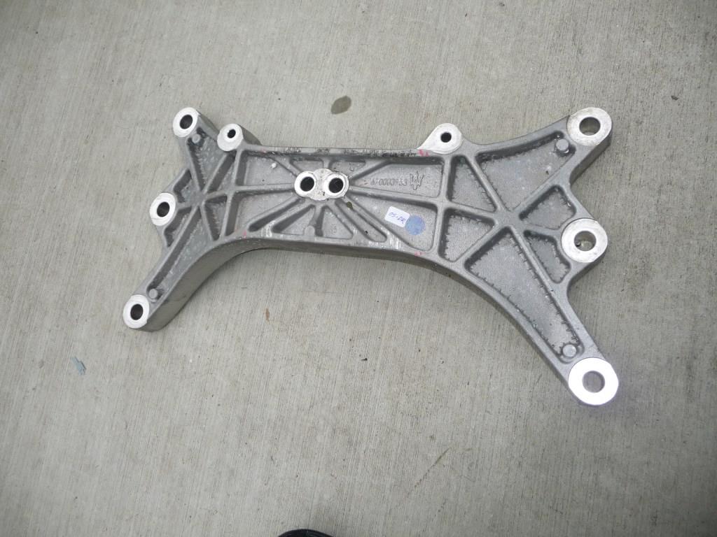 Maserati Ghibli Quattroporte Gearbox Mounting Cross Member 670003953 ...