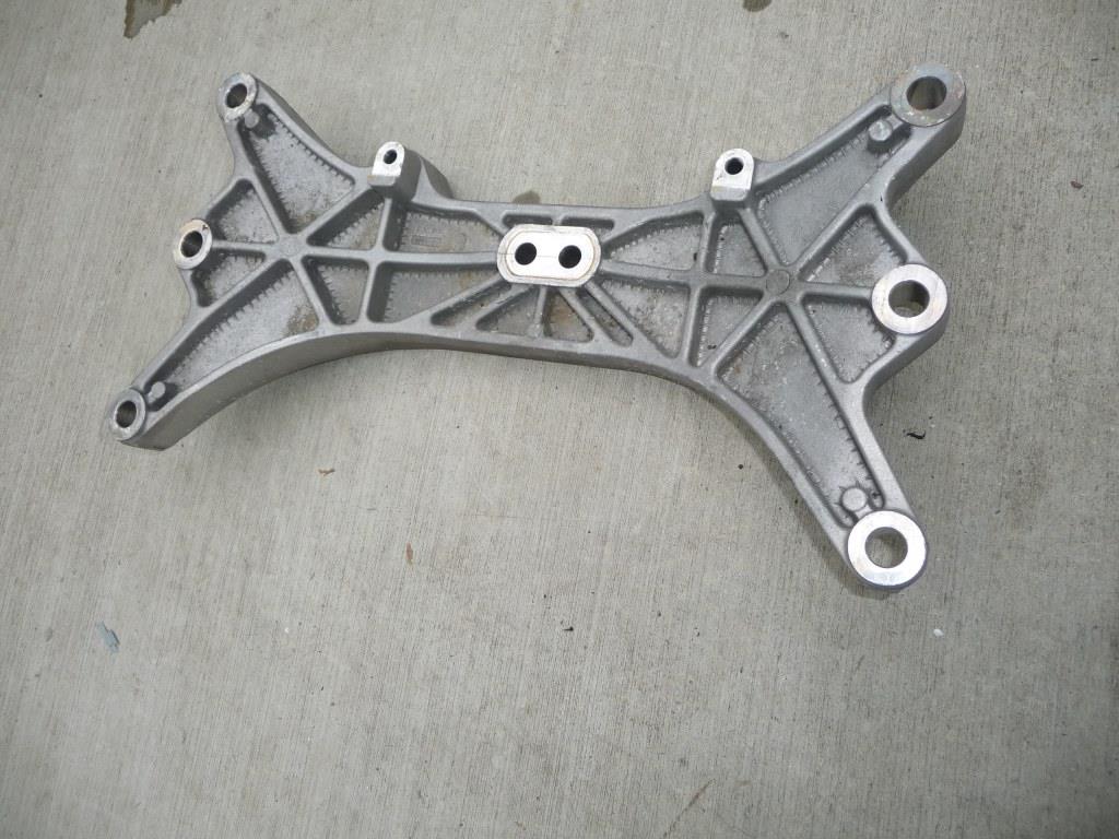 Maserati Ghibli Quattroporte Gearbox Mounting Cross Member 670003953 ...