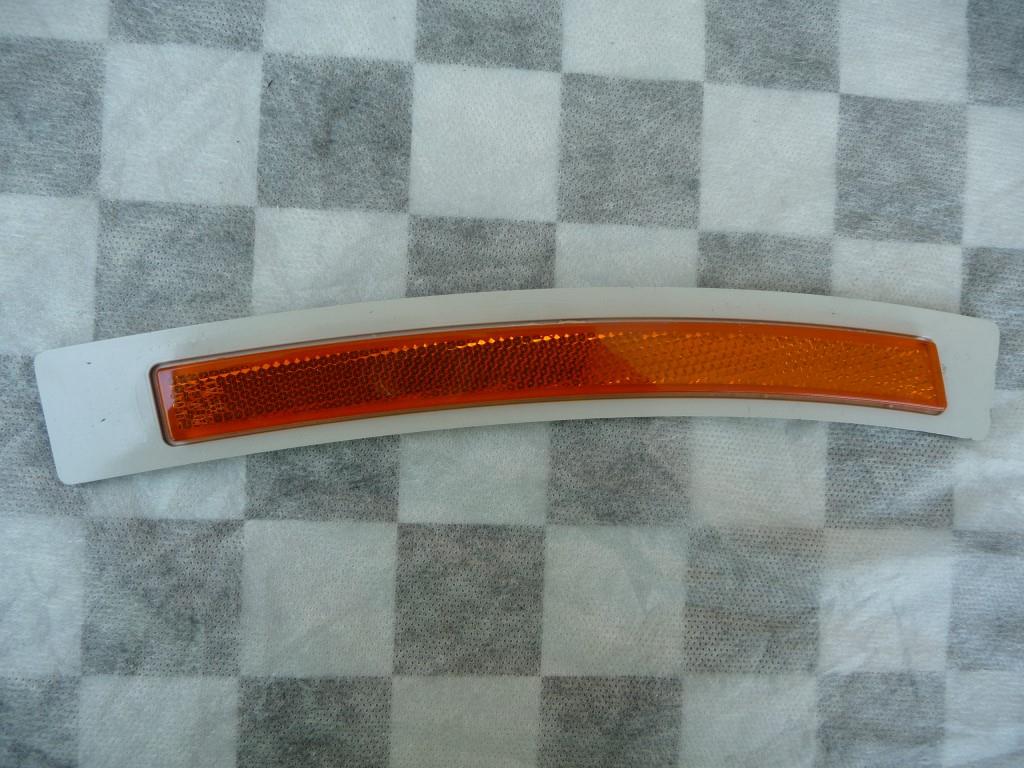 BMW 7 Series Front Left Driver Side Marker Reflector 63147191111 OEM A1 ...
