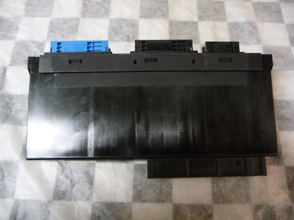 BMW 3 Series E90 E91 E92 E93 Electronic Junction Box 106818-10 OEM A1 ...