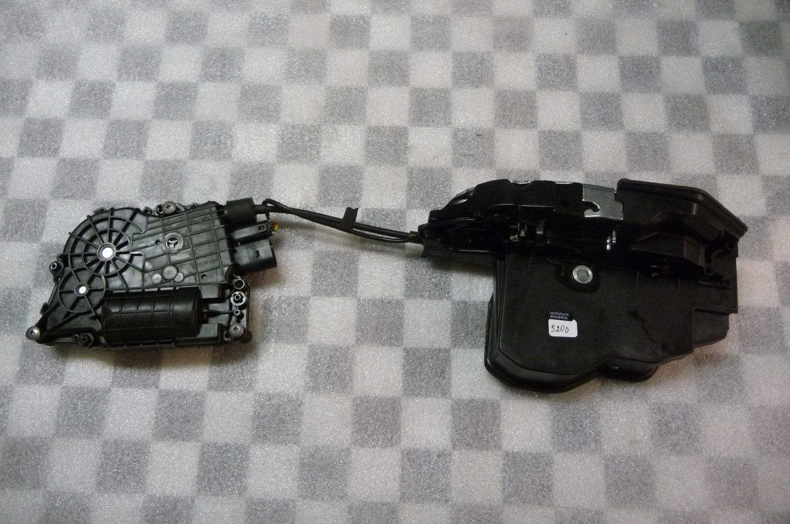 BMW 7 Series Rear Right Door Complete Lock Locking System 51227185688 ...