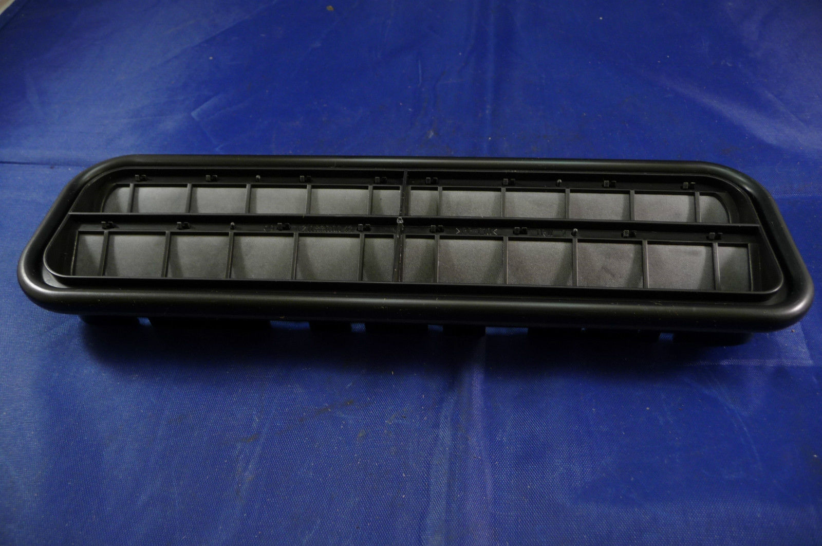 Mercedes Benz Flap Rear Air Vent E CLS Class A 2118300042 OEM OE | LA ...