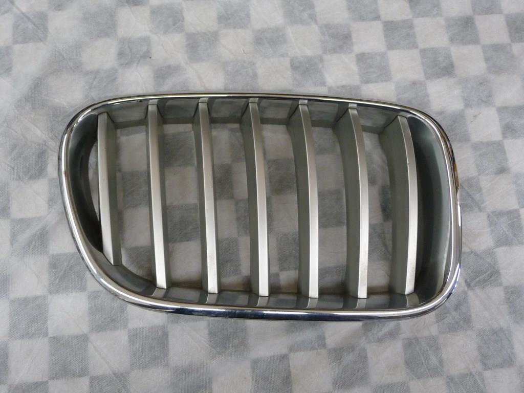 BMW X3 F25 Front Right Passenger Side Kidney Grille 51117210726 OEM A1 ...