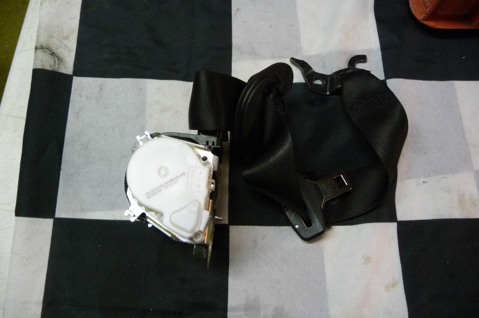 BMW 3, M3 Left Front Belt With Force Limiter Schwarz 72119117219 OEM ...