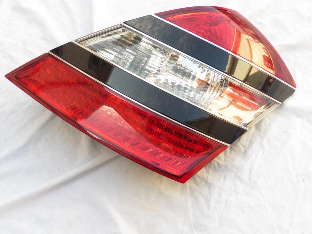 Mercedes Benz W221 S Class Rear Right Passenger Tail Light A2218200464 ...