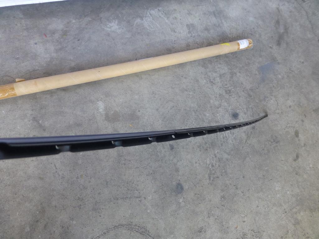 Mercedes Benz R Class Windshield Rail Right A2516920227 OEM A1 | LA ...