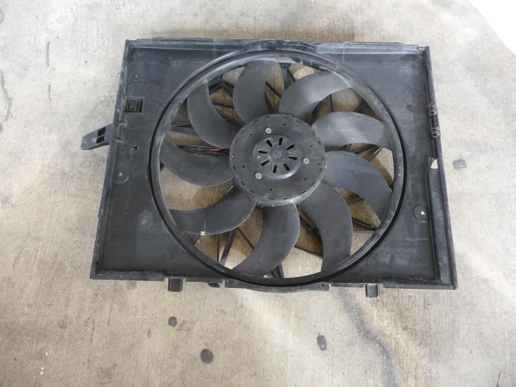 BMW 5 6 Series E60 E63 E64 Radiator Cooling Fan Assembly 67326946638 ...