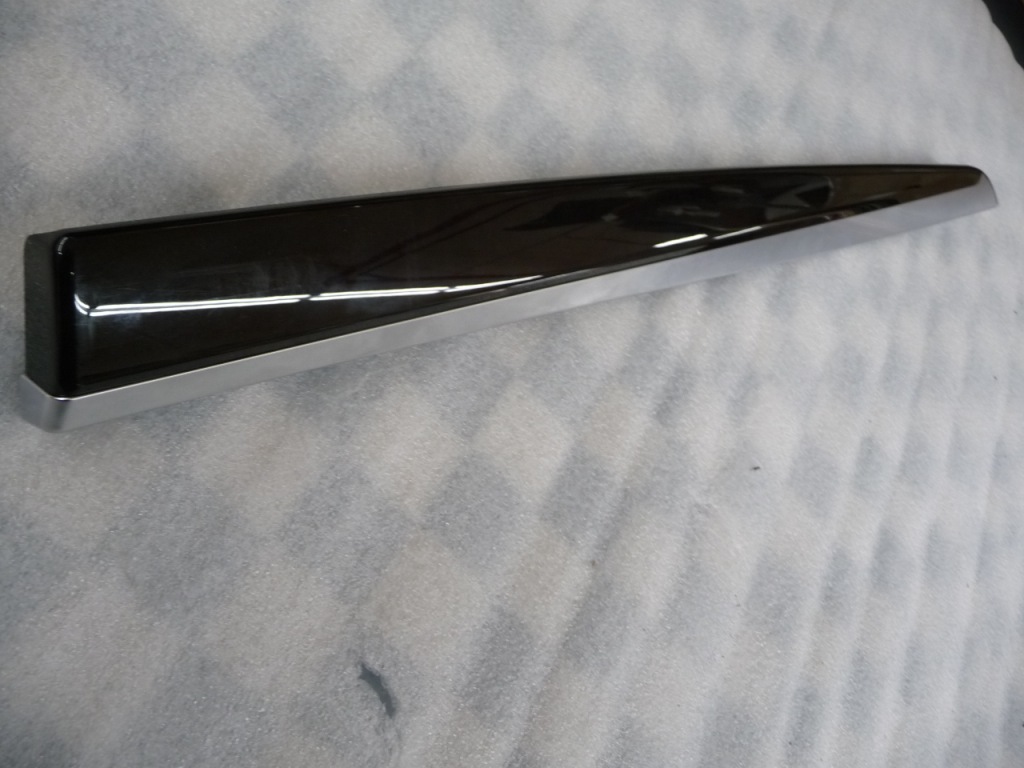 BMW 5 Series Rear Right Passenger Door Trim Molding 51427225530 OEM A1 ...