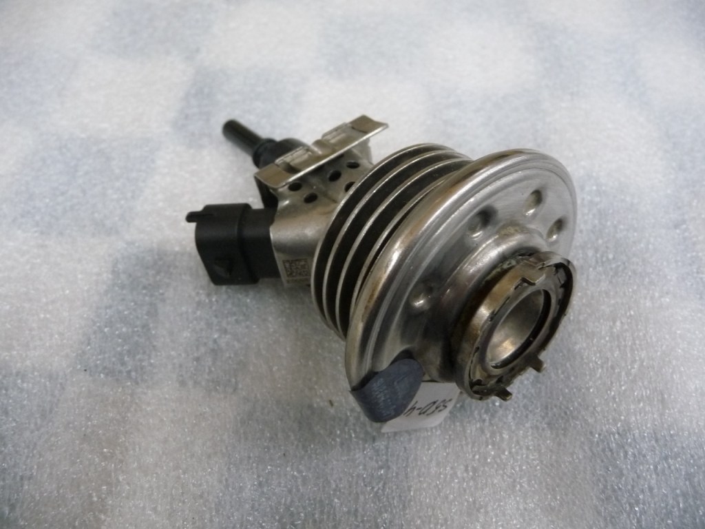 BMW 3 Series E70 E90 X5 Diesel Emissions Fluid Injector 18307807206 OEM ...