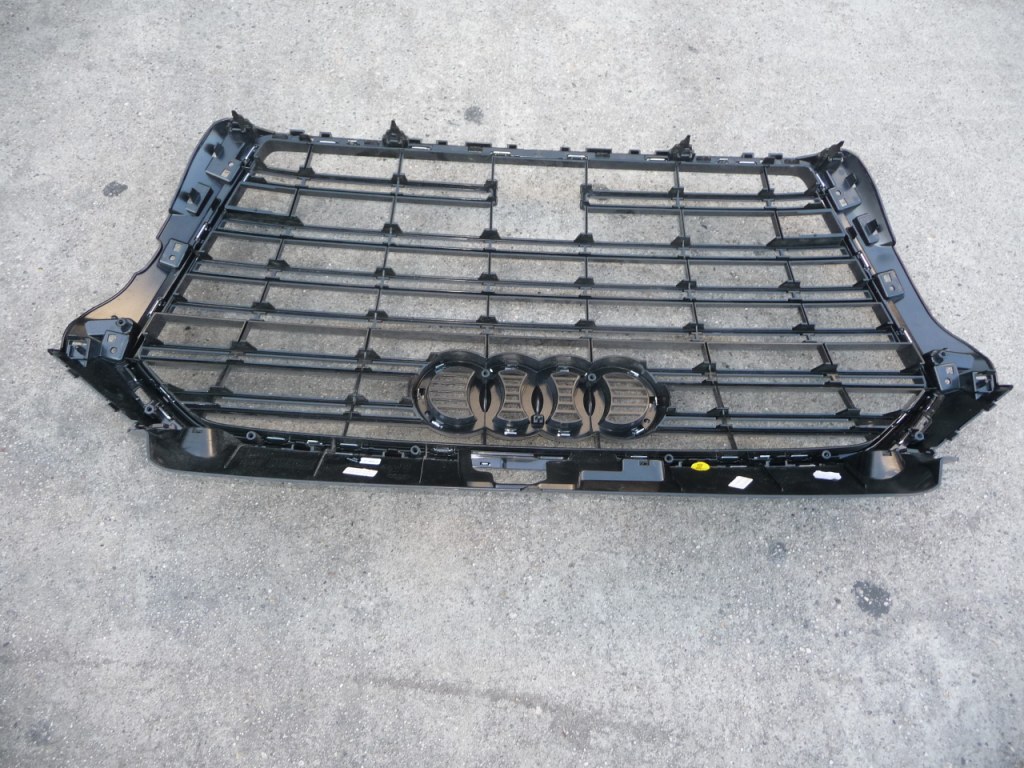 Audi A3 S3 Front Bumper Center Grille 8V5853651 OEM A1 | LA Global Parts
