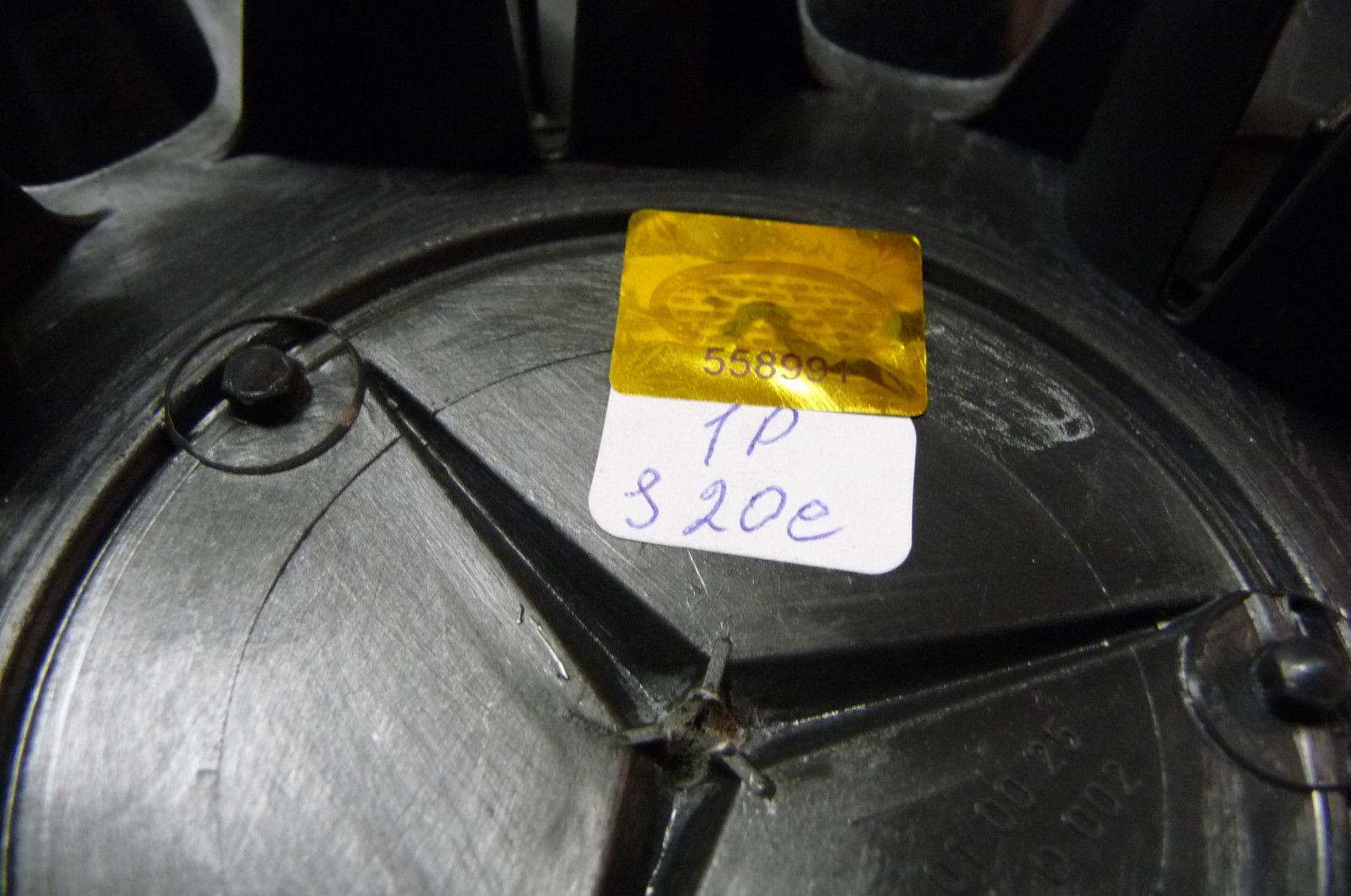 Mercedes Benz Sprinter 07 08 09 10 NTO Center Cap A 9064010025 OEM OE ...