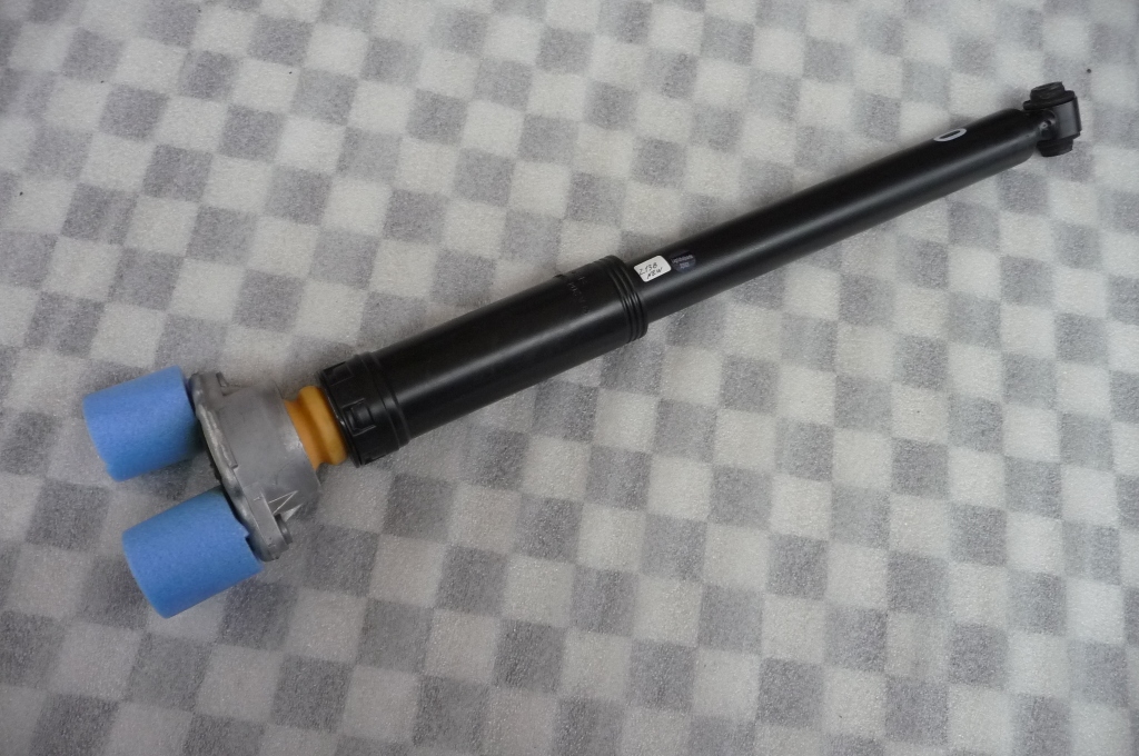 Mercedes Benz W204 C Class Rear Shock Absorber A2043260500 OEM A1 | LA ...