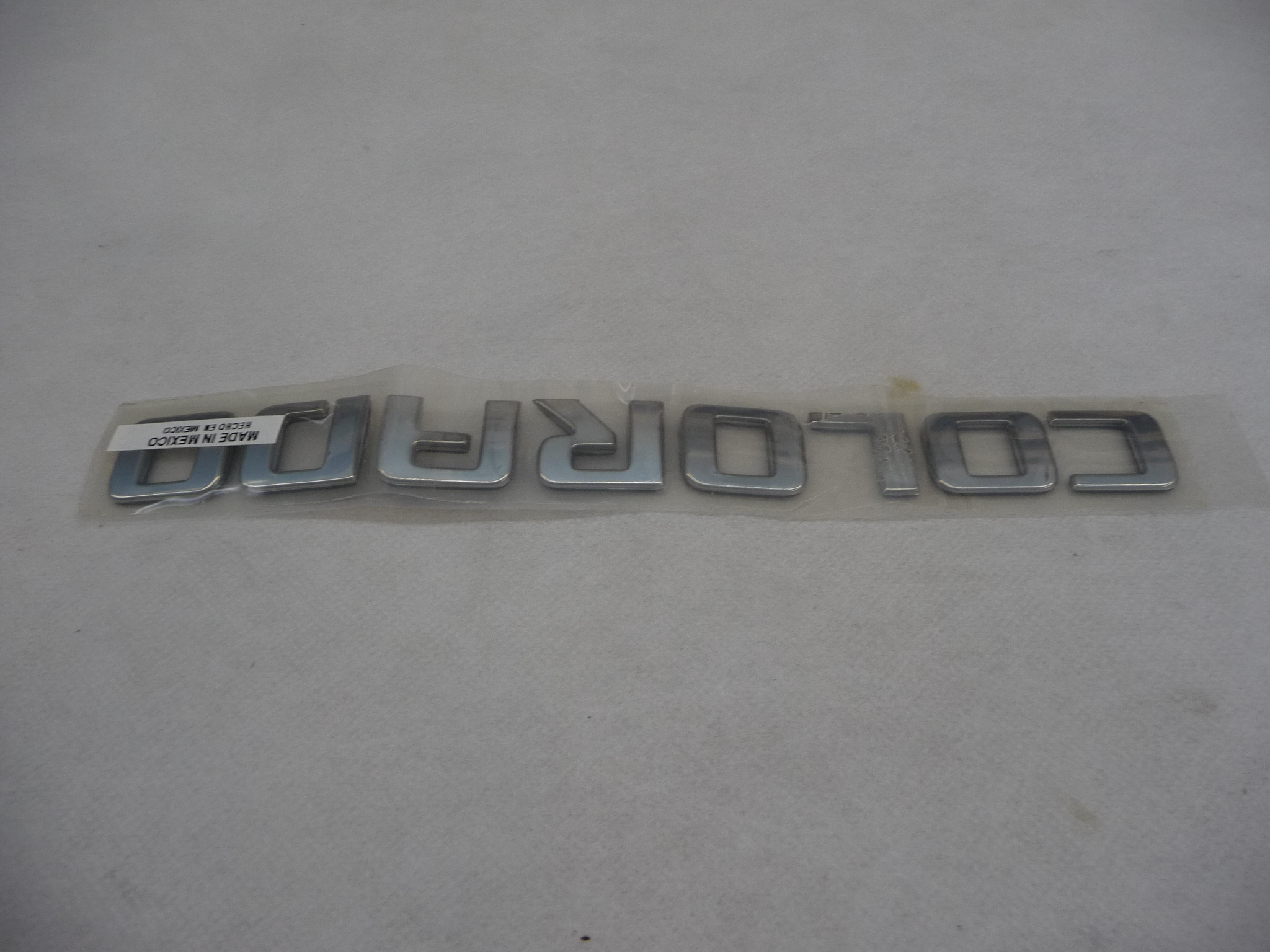 2004-2006 Chevrolet Colorado Front Door Emblem Badge Nameplate 15045622 ...