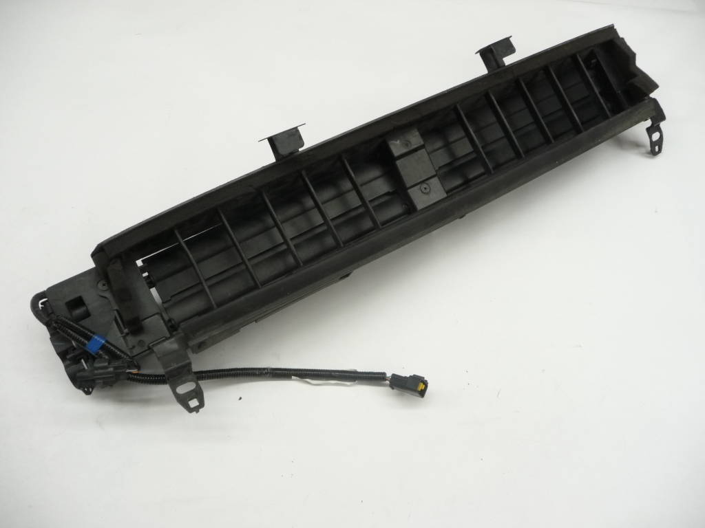 2014 Subaru XV Crosstrek Front Bumper-Grille Radiator Shutter ...