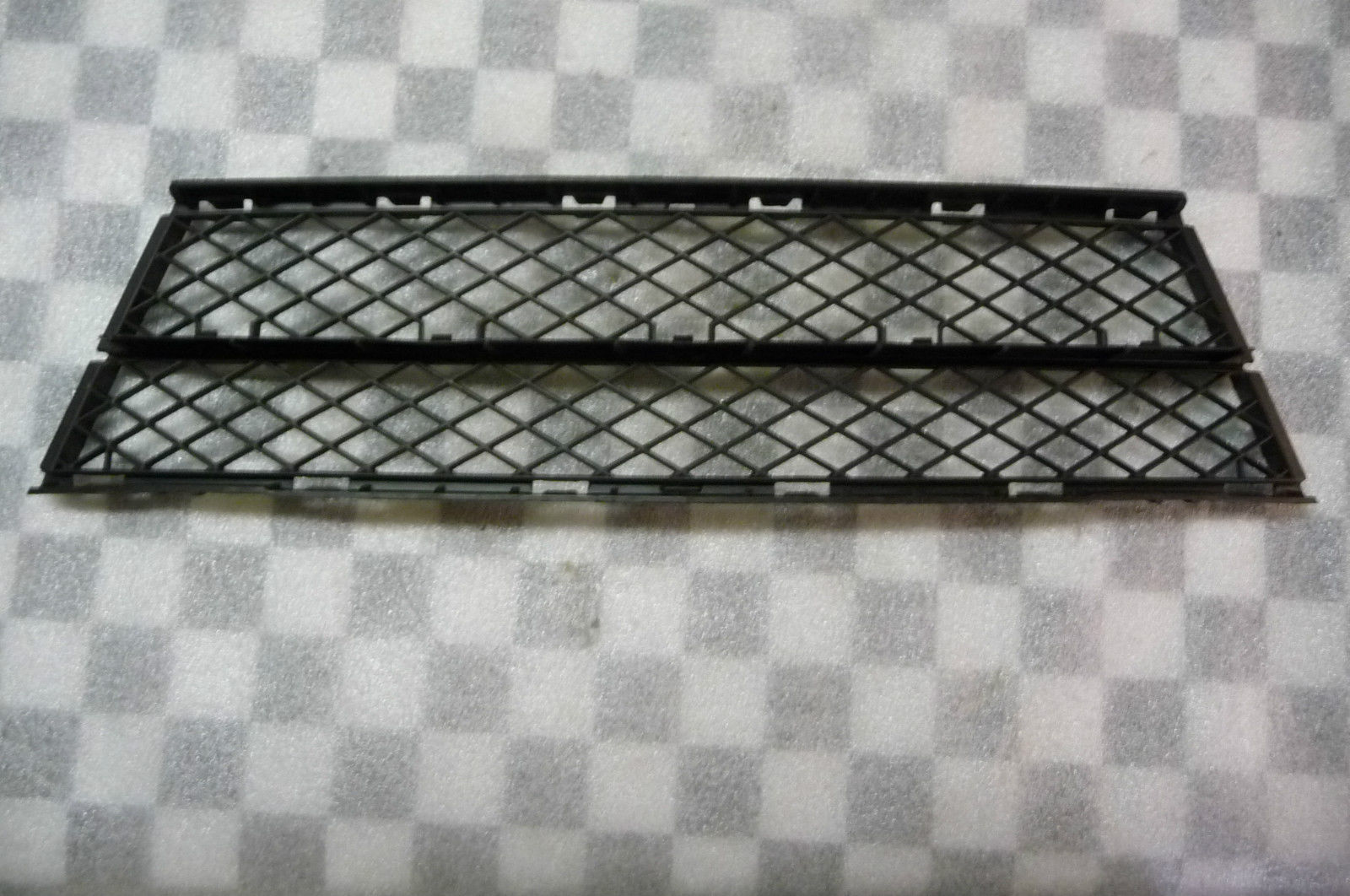 BMW 5 Series Front Bumper Center Gird Grill Grille 51117178115 OEM OE ...