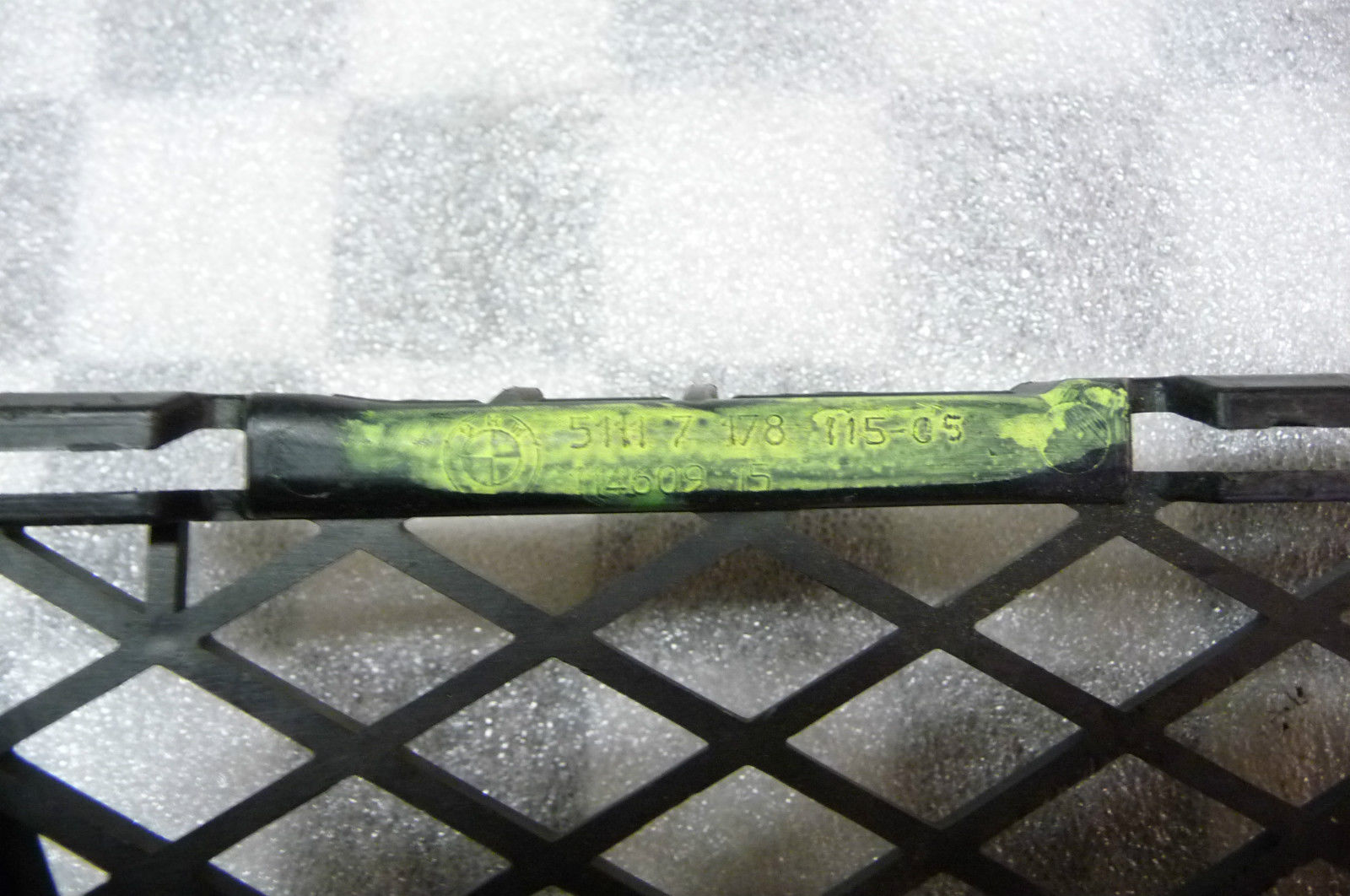 BMW 5 Series Front Bumper Center Gird Grill Grille 51117178115 OEM OE ...